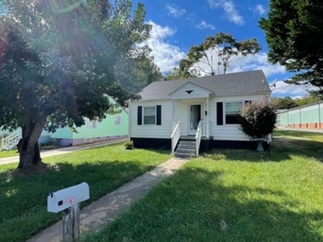 2 BR, 1 BA Apartment 914 Oakley Street, Graham, NC 27253