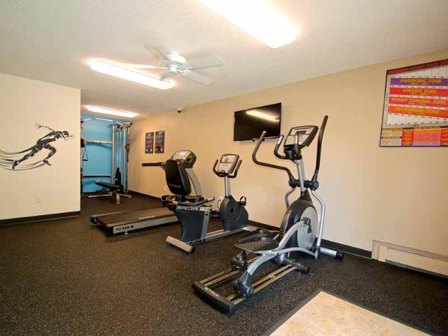 2 BR, 1 BA Apartment 915 E County Road D Unit 855 202, Saint Paul, MN 55109