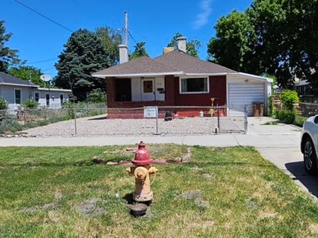 2 BR, 1 BA Apartment 916 300 North, Salt Lake City, UT 84116