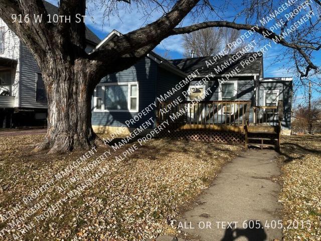2 BR, 1 BA Apartment 916 W 10th St, Sioux Falls, SD 57104