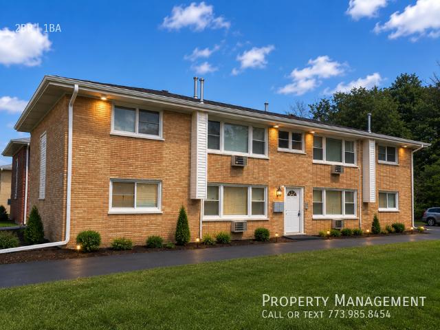 2 BR, 1 BA Apartment 918 Parkwoo Dr 1W, Joliet, IL 60432
