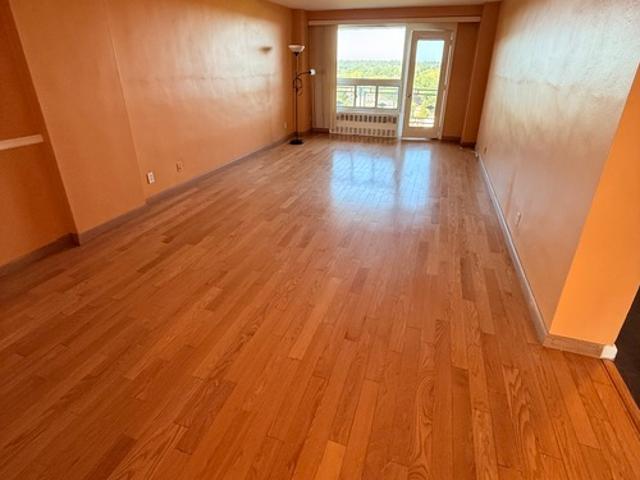 2 BR, 1 BA Apartment 91 Strawberry Hill Avenue, Unit 924, Stamford, CT 06902