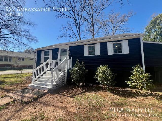 2 BR, 1 BA Apartment 922 Ambassador Street, Charlotte, NC 28208