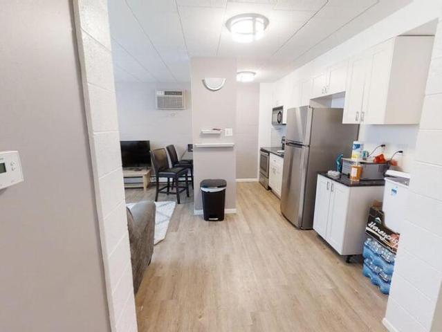 2 BR, 1 BA Apartment 927 S Forest, Ann Arbor, MI 48104