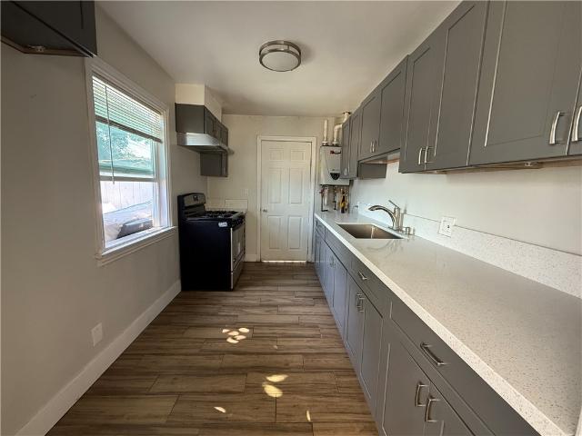 2 BR, 1 BA Apartment 924 West Chestnut Avenue, Santa Ana, CA 92703