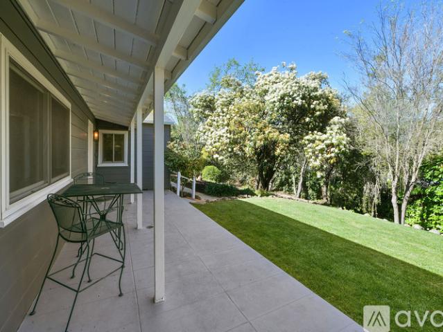 2 BR, 1 BA Apartment 925 Hawthorn Drive, Lafayette, CA 94549