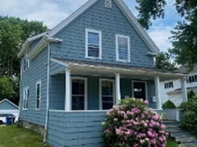 2 BR, 1 BA Apartment 92 Bedford Street, Bridgewater, MA 2324