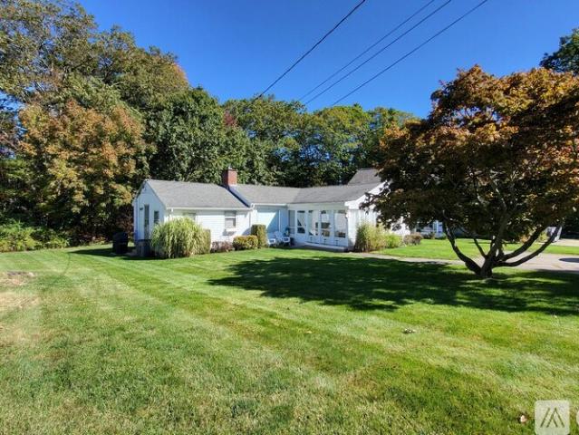 2 BR, 1 BA Apartment 92 Bourne Ave, Wells, ME 04090