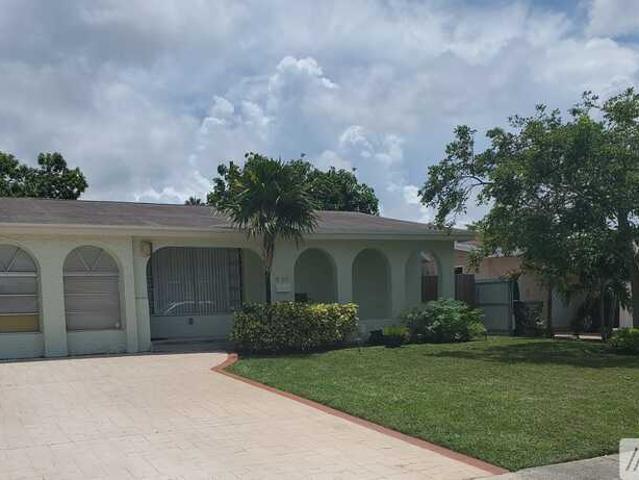 2 BR, 1 BA Apartment 931 North 74th Way, Hollywood, FL 33024