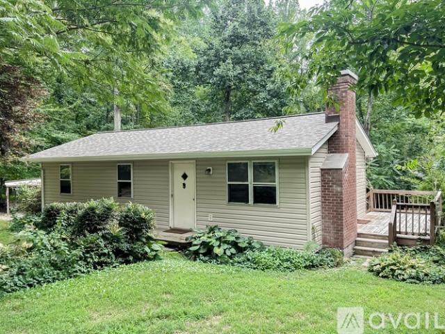 2 BR, 1 BA Apartment 9395 Marcus Ln, Unit Oct 2025 2027, La Plata, MD 20646