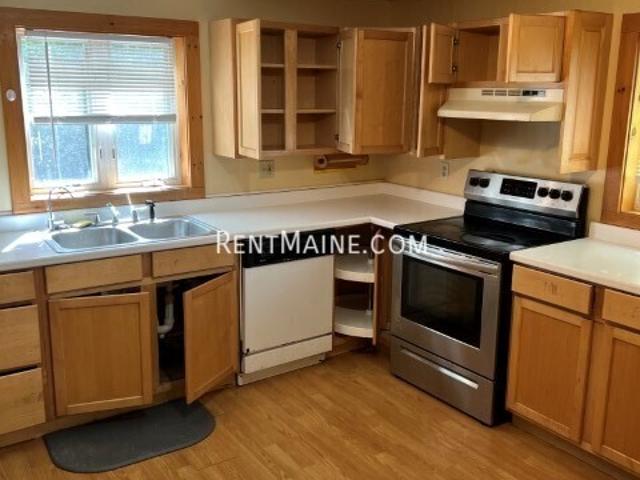 2 BR, 1 BA Apartment 9 Winsor Lane Apt Blue Hill, ME 04614