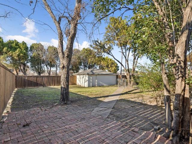 2 BR, 1 BA in Casa Linda Highlands