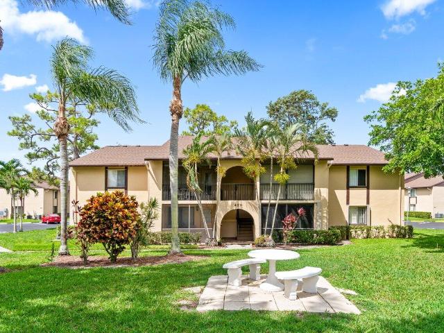 2 BR, 1 BA in Greenacres
