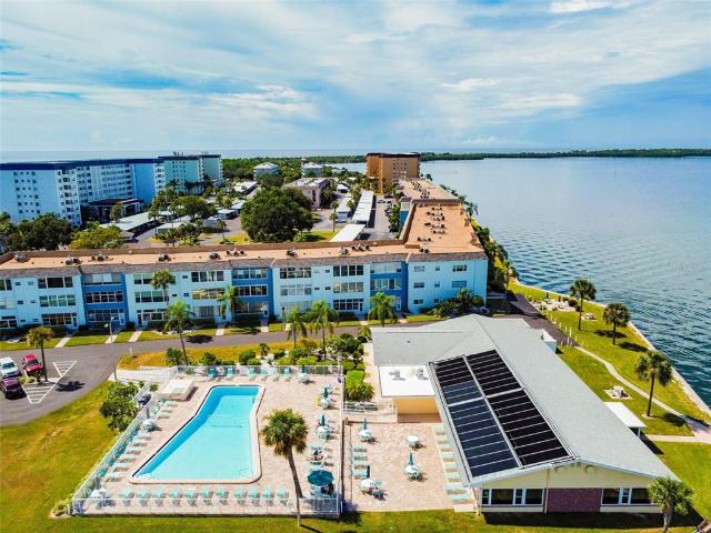 2 BR, 1 BA in Dunedin