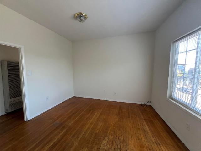 2 BR, 1 BA in Lorin District