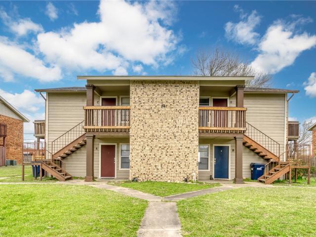 2 BR, 1 BA in Lincoln Place