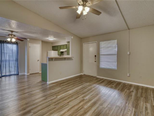 2 BR, 1 BA in Lincoln Place