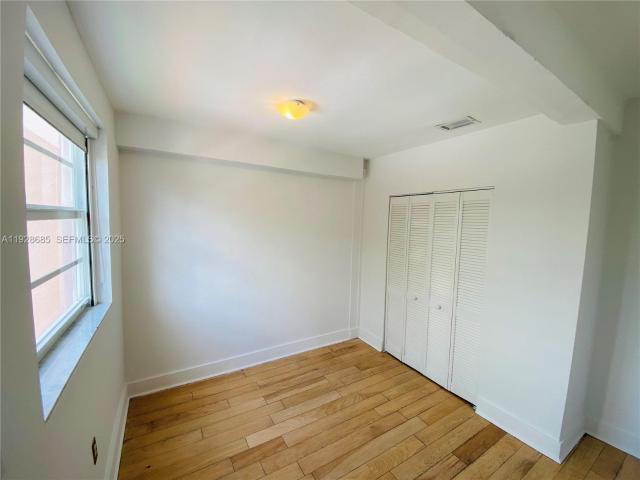 2 BR, 1 BA in Normandy Isle