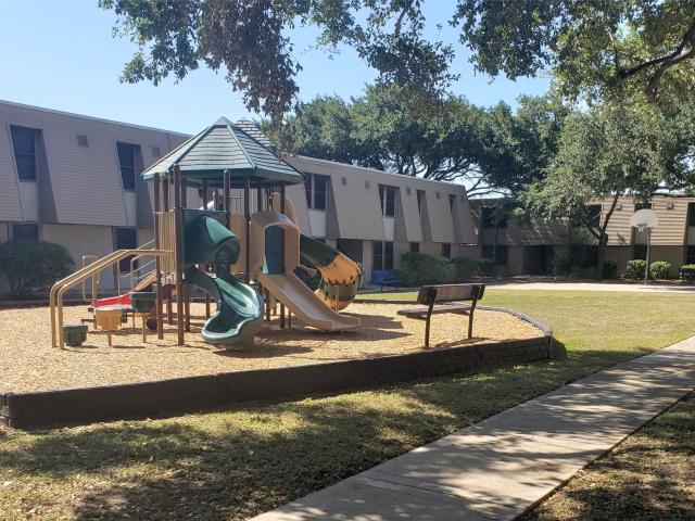 2 BR, 1 BA in Seguin