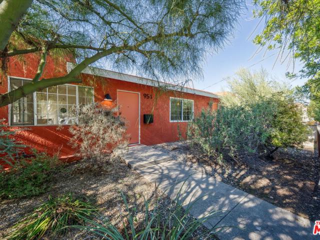 2 BR, 1 BA in Silver Lake