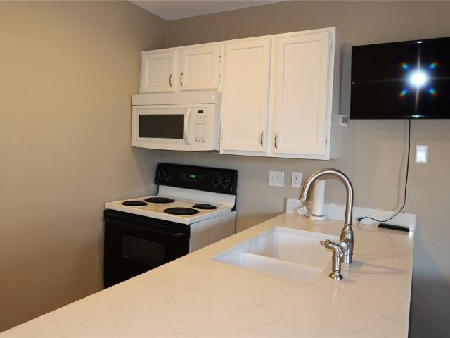2 BR, 1 BA in West University