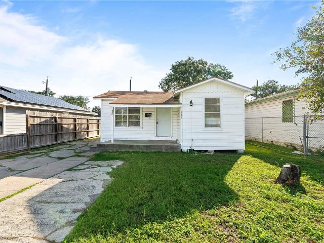 2 BR, 1 BA in Westside