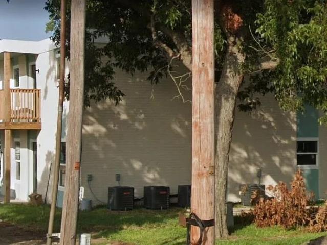 2 BR, 1 BA in Victoria