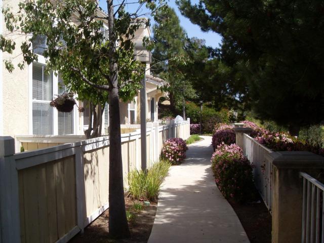 2 BR / 2.5 BA 1420SQFT Chula Vista Apartment