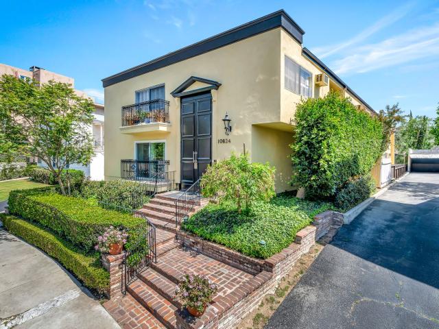 2 BR, 2.5 BA Apartment 10634 Holman Ave, Los Angeles, CA 90024