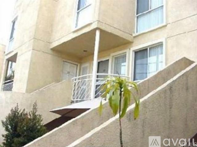 2 BR, 2.5 BA Apartment 108 W Maple St, Unit 23, Glendale, CA 91204