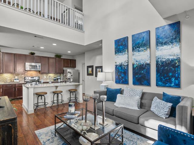 2 BR, 2.5 BA Apartment 10902 Katy Freeway Unit 0506, Houston, TX 77043