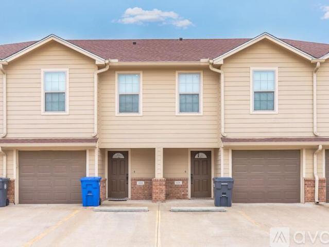 2 BR, 2.5 BA Apartment 10001 Panther Way, Unit 706, Woodway, TX 76712