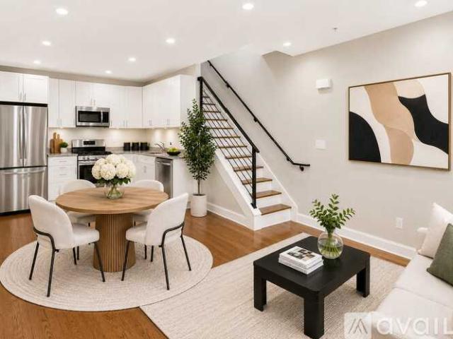 2 BR, 2.5 BA Apartment 1018 13 Th Street Southeast Unit 2, Washington, DC 20003