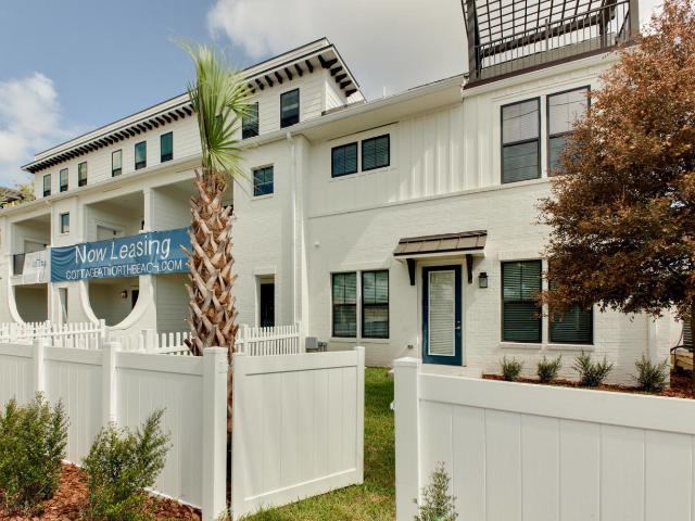 2 BR, 2.5 BA Apartment 102 Aquatic Drive Unit 104, Atlantic Beach, FL 32233