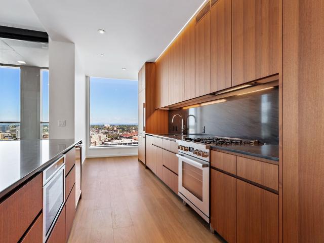 2 BR, 2.5 BA Apartment 1140 SW Washington St. Unit 1001, Portland, OR 97205