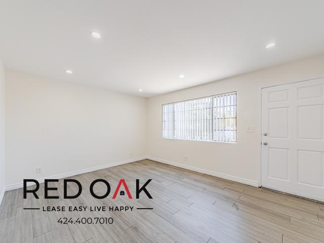 2 BR, 2.5 BA Apartment 11701 Oxnard St, North Hollywood, CA 91606