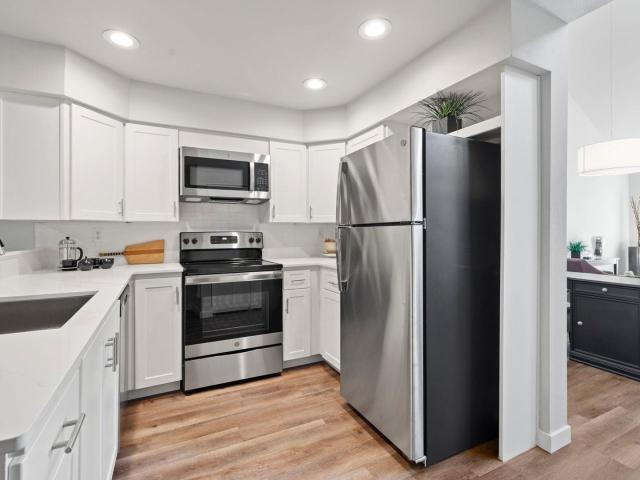 2 BR, 2.5 BA Apartment 1101 N Mtn View Ave Unit 2 beds, 2.5 baths, $3045, Tacoma, WA 98406