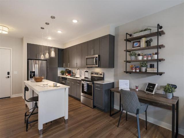 2 BR, 2.5 BA Apartment 1110 Key Hwy Unit 129, Baltimore, MD 21230