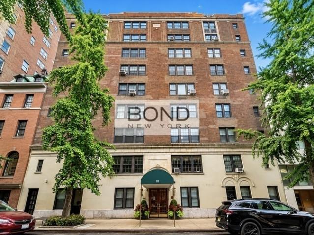2 BR, 2.5 BA Apartment 111 East 80th, New York, NY 10021