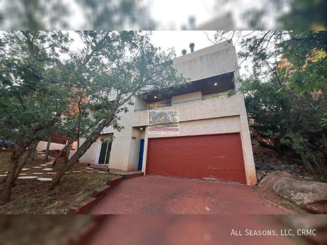 2 BR, 2.5 BA Apartment 127 Yale Ave, Colorado Springs, CO 80904