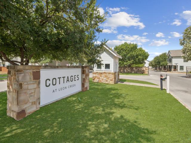 2 BR, 2.5 BA Apartment 12839 Berthoud Lane Unit 13015102, San Antonio, TX 78249