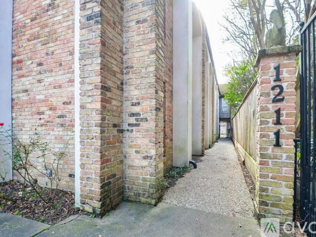 2 BR, 2.5 BA Apartment 1211 Miramar Street, Unit 1, Houston, TX 77006