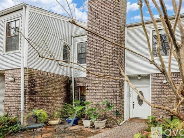 2 BR, 2.5 BA Apartment 1236 Jackson Boulevard, Houston, TX 77006