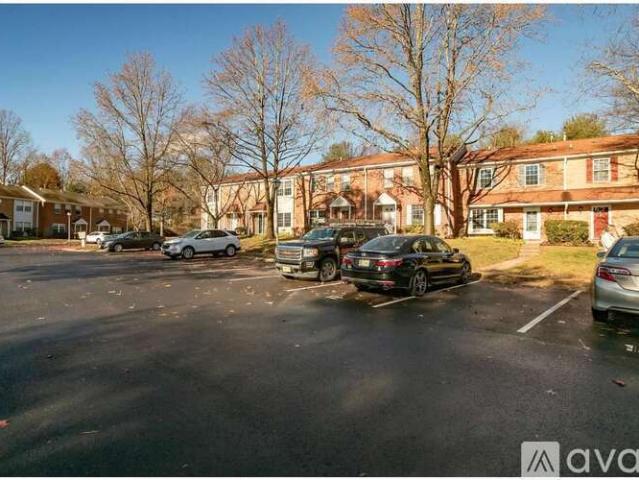 2 BR, 2.5 BA Apartment 12 Abelia Court, Unit 12 Abelia, Trenton, NJ 08648