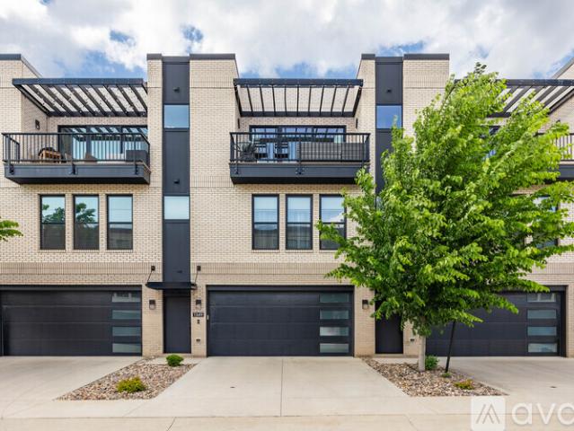 2 BR, 2.5 BA Apartment 1349 Keosauqua Way, Unit 1349, Des Moines, IA 50309