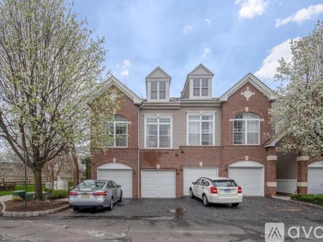 2 BR, 2.5 BA Apartment 137 Riverwalk Way, Unit Clifton Home, Clifton, NJ 07014