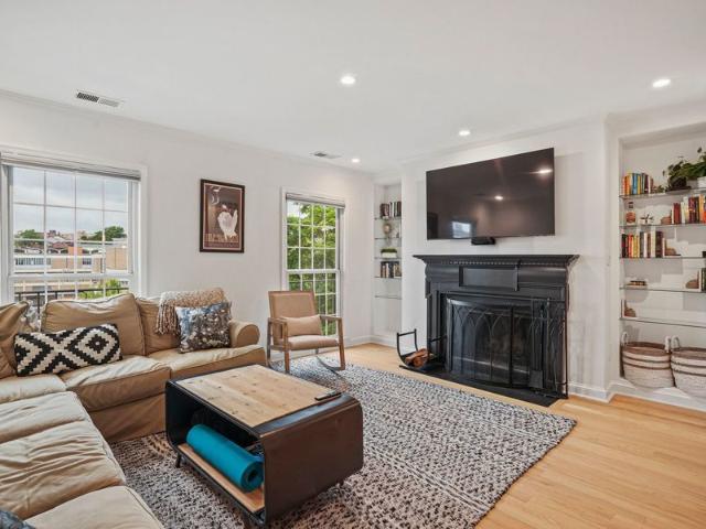 2 BR, 2.5 BA Apartment 1654 Beekman Pl NW, Washington, DC 20009