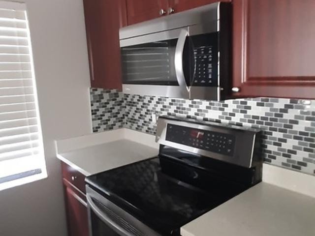 2 BR, 2.5 BA Apartment 16845 Le Clare Shores Dr, Unit Le Clare, Tampa, FL 33624