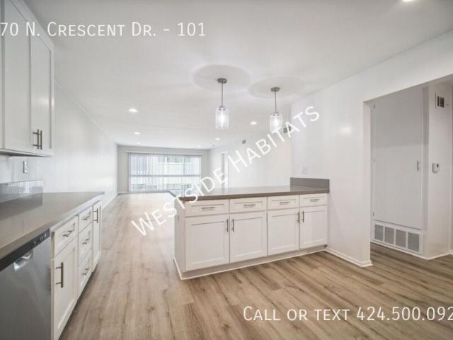 2 BR, 2.5 BA Apartment 170 N. Crescent Dr Beverly Hills, CA 90210