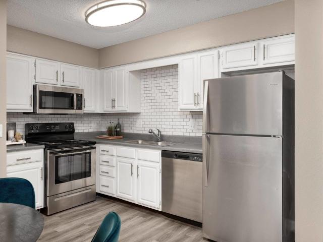2 BR, 2.5 BA Apartment 1860 Southeast Timbercreek Court Unit 1723, Blue Springs, MO 64014